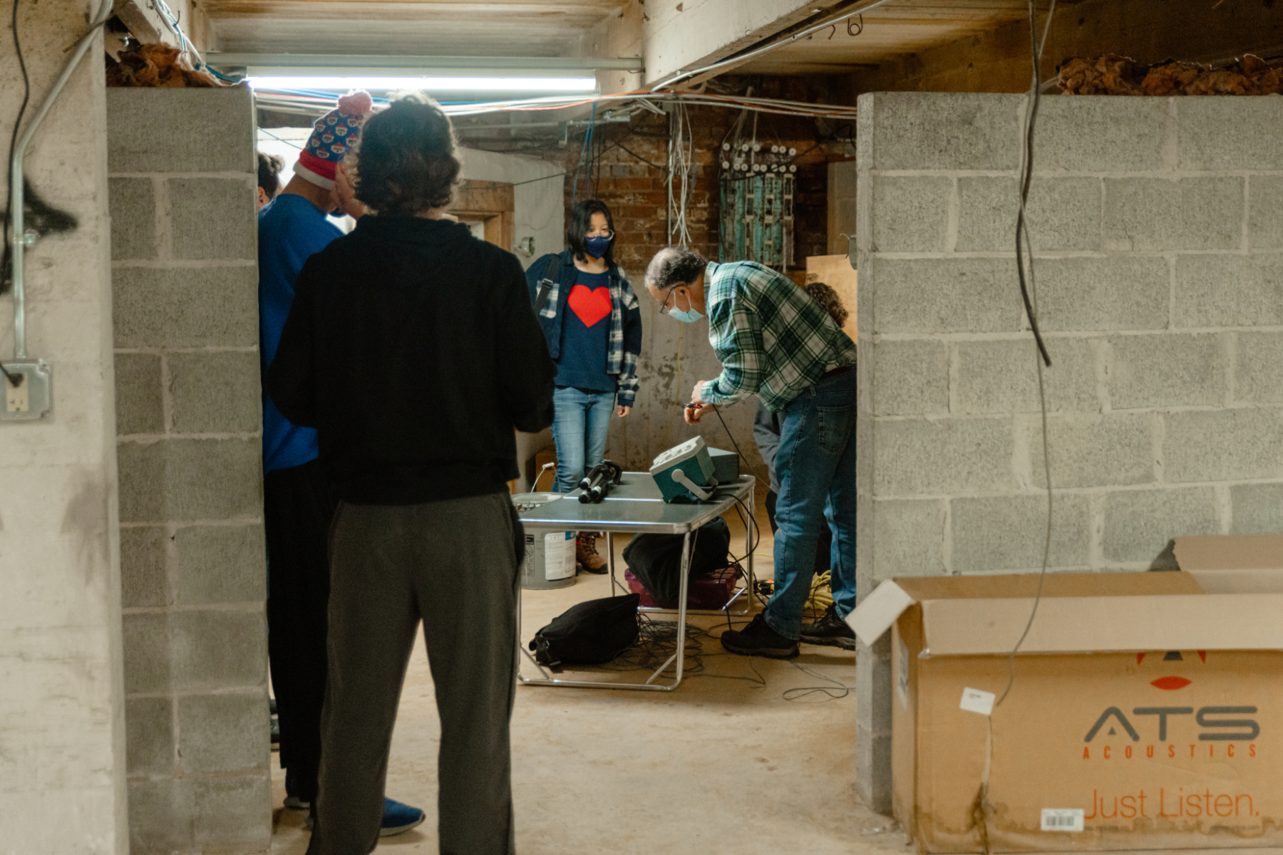 Physics class conducts experiment in reverb chamber at Capricorn