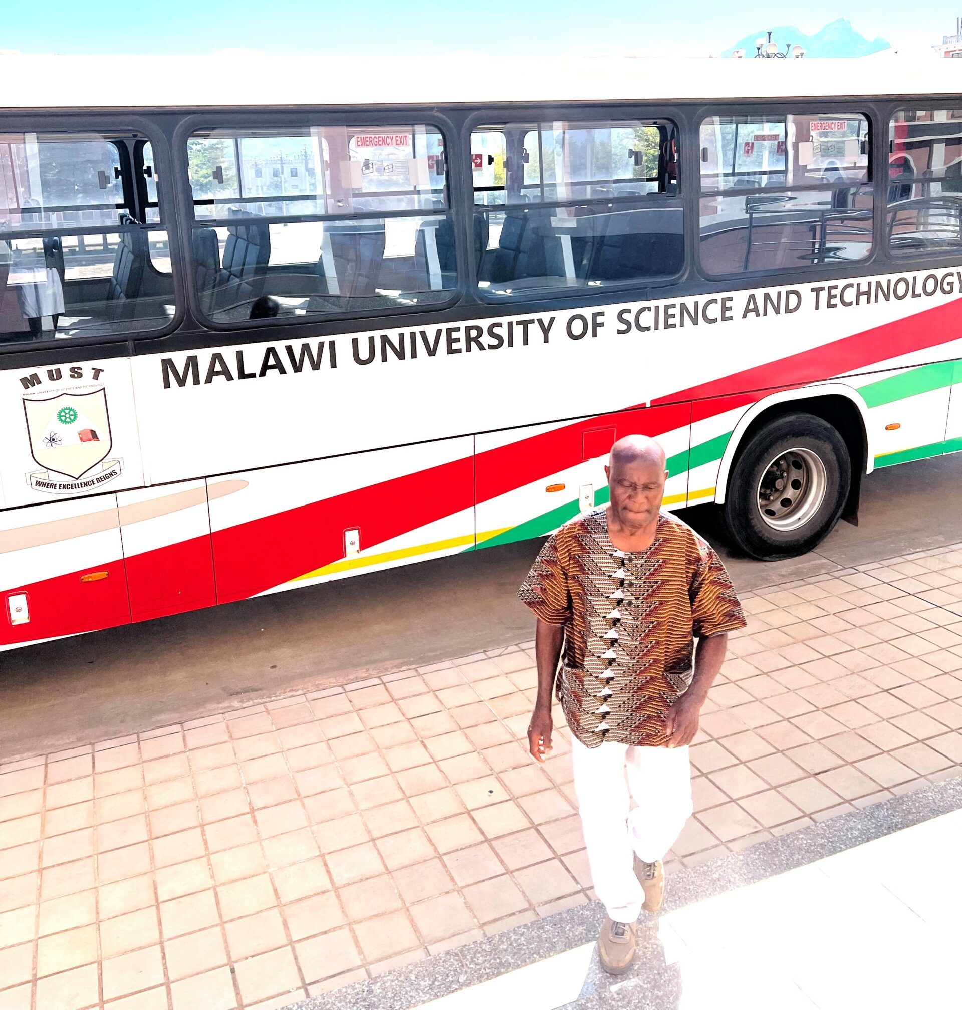 Professor conducts ecological field research, STEM work in Malawi