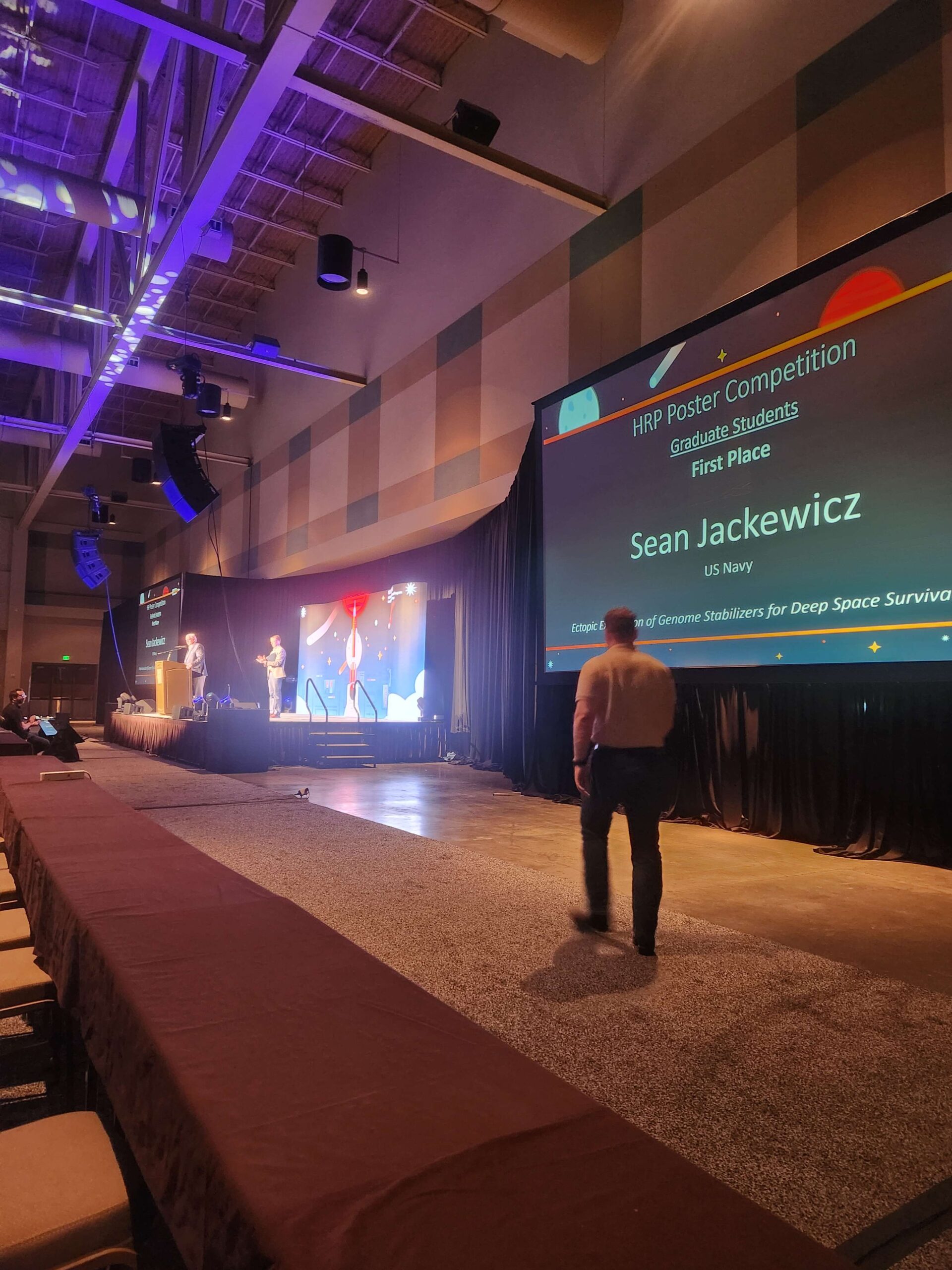 Student wins prize for ‘biological spacesuit’ at NASA workshop