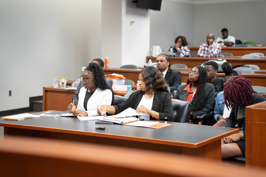 High school students get taste of law school at Mercer camp